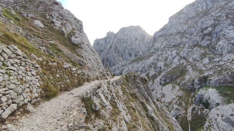 Ruta del CARES [Poncebos - Caín] - Guía Completa de la Joya de los ...